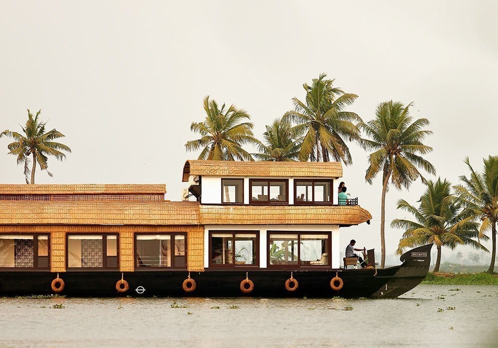 Spice Route Houseboat - Sanchari Travels and Actvities