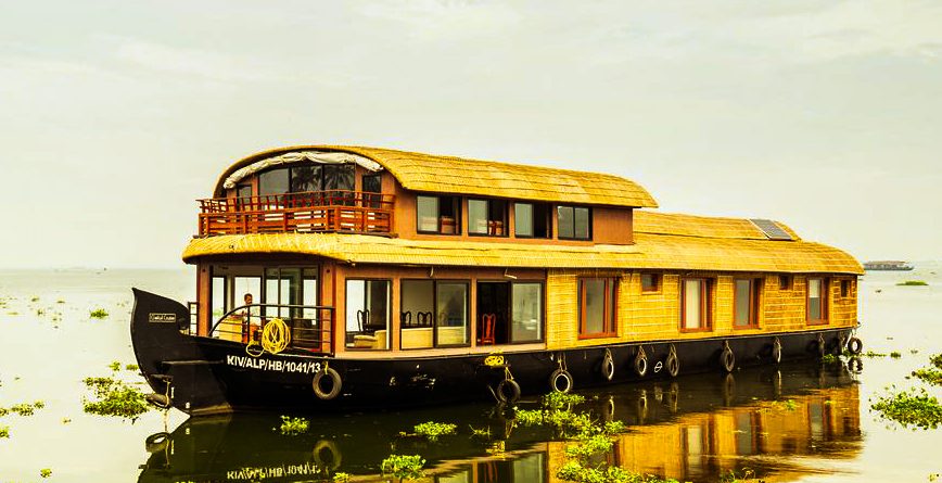 Queen Elizabeth Houseboats Reviews & Prices | Sanchari Travels