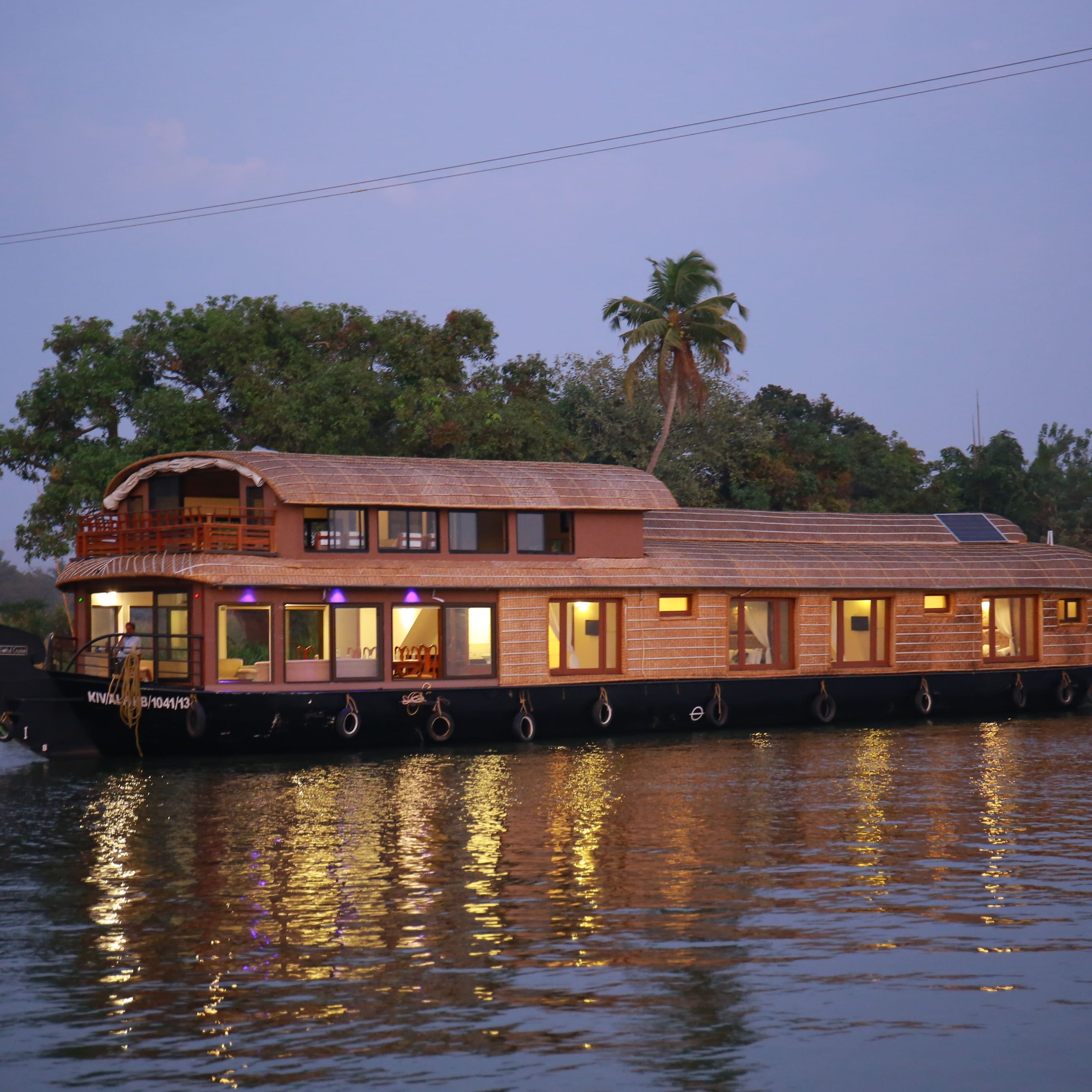 Top 5 Luxury Houseboat Cruises in Alleppey - Sanchari Travels and Actvities