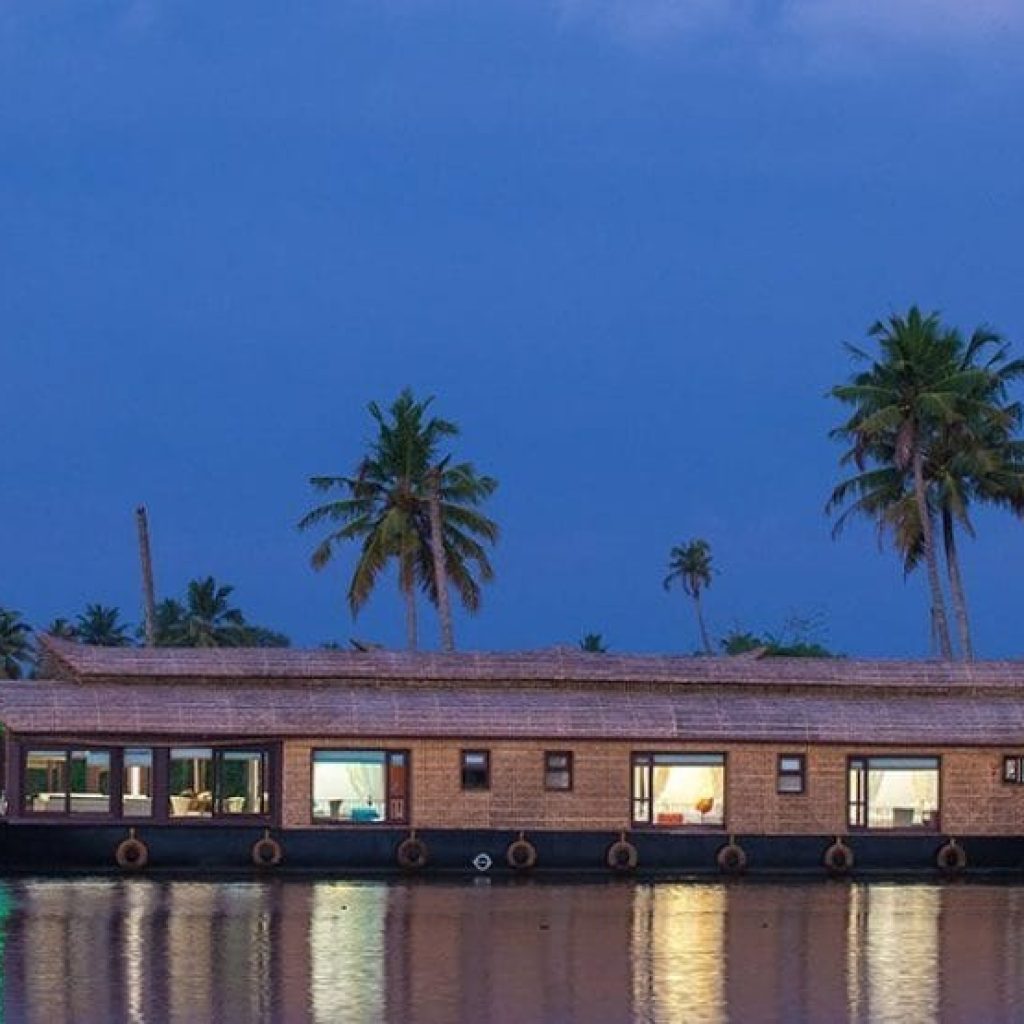 Top 5 Luxury Houseboat Cruises in Alleppey - Sanchari Travels and Actvities