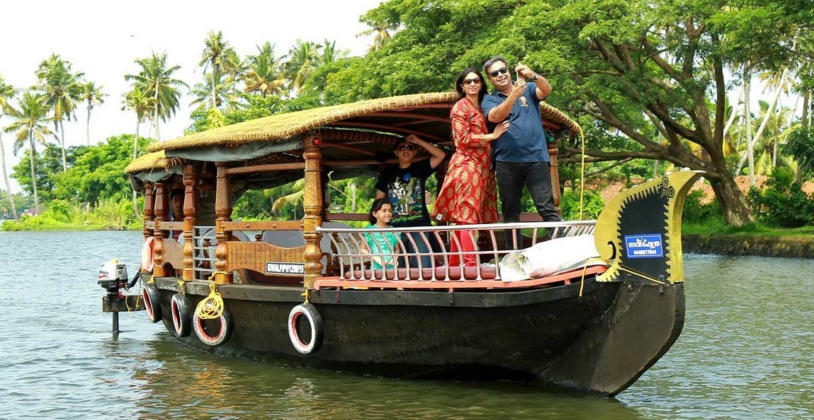 Rates and Online Booking for Alleppey Shikara Boat Tours