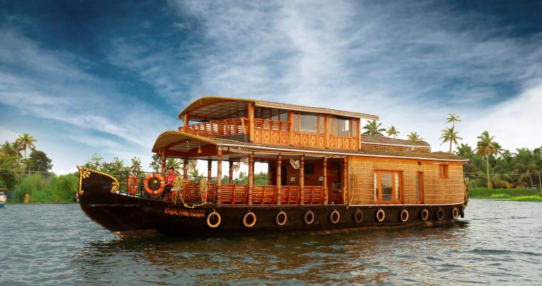Top 5 Luxury Houseboat Cruises in Alleppey - Sanchari Travels and Actvities